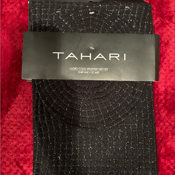 Tahari | Accessories | Nwt Tahari Set | Poshmark